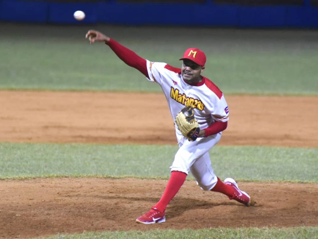 Los triunfos son para mi familia, dice pítcher cubano Yadián Martínez ...