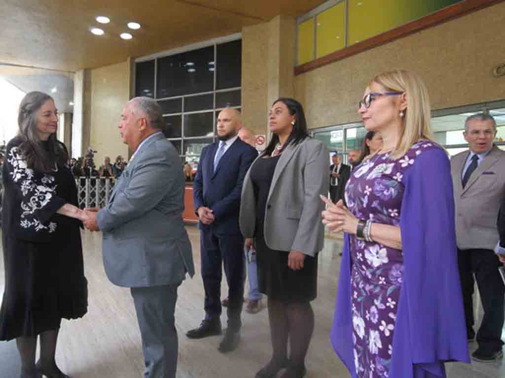 CNE de Venezuela recibió a delegación del Centro Carter de EEUU - Noticias Prensa Latina