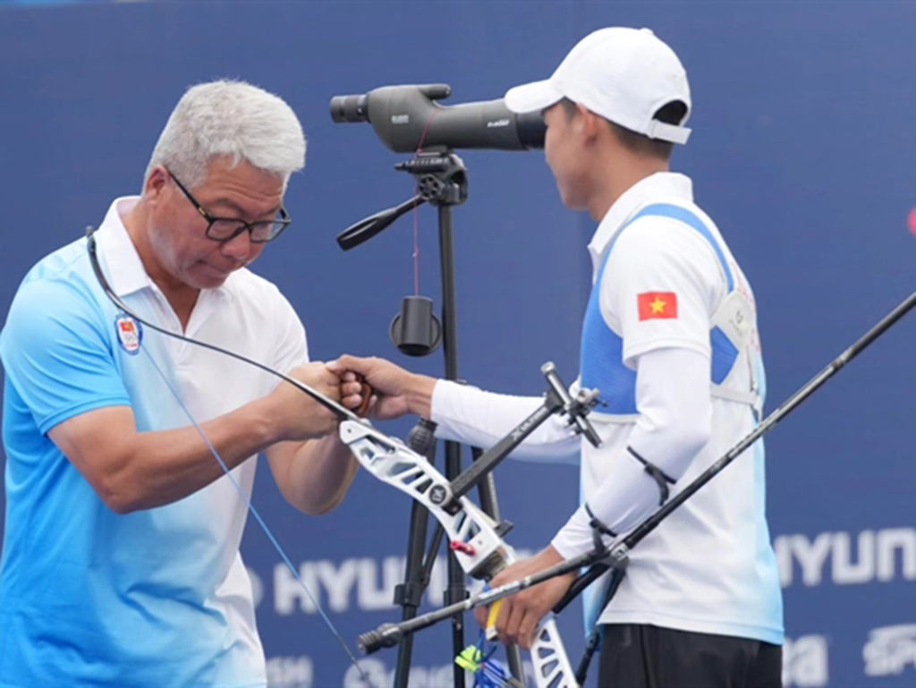 Arquero vietnamita quiere hacer diana en París 2024 - Noticias Prensa Latina