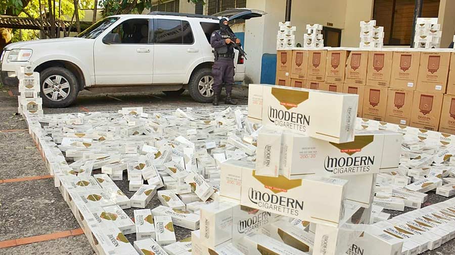 Aduanas de Dominicana detecta contrabando de cigarrillos desde EEUU - Noticias Prensa Latina